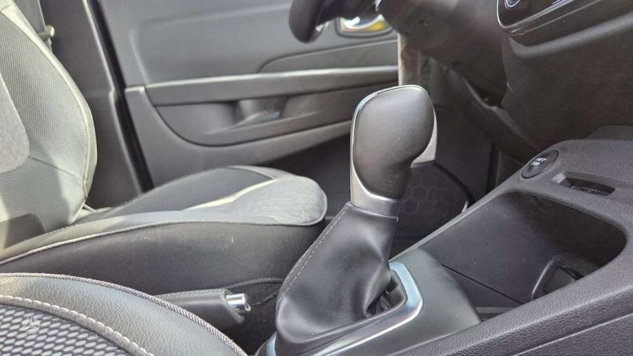 Grey Renault Captur 2019 in Taurage, with an engine capacity of 1.33 L and mileage of 123 thousand km for 9100 €, photo 19 on AUTOMOTO.COM.LV