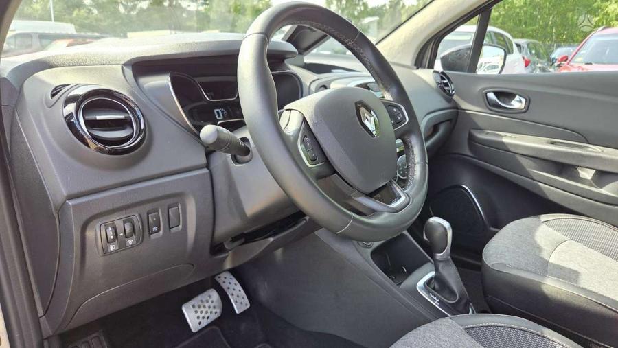 Grey Renault Captur 2019 in Taurage, with an engine capacity of 1.33 L and mileage of 123 thousand km for 9100 €, photo 20 on AUTOMOTO.COM.LV