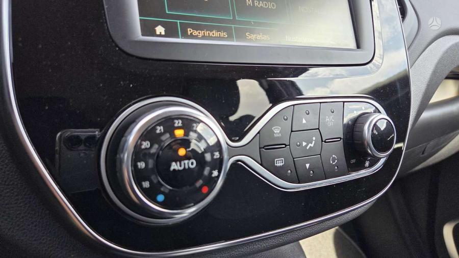 Grey Renault Captur 2019 in Taurage, with an engine capacity of 1.33 L and mileage of 123 thousand km for 9100 €, photo 24 on AUTOMOTO.COM.LV