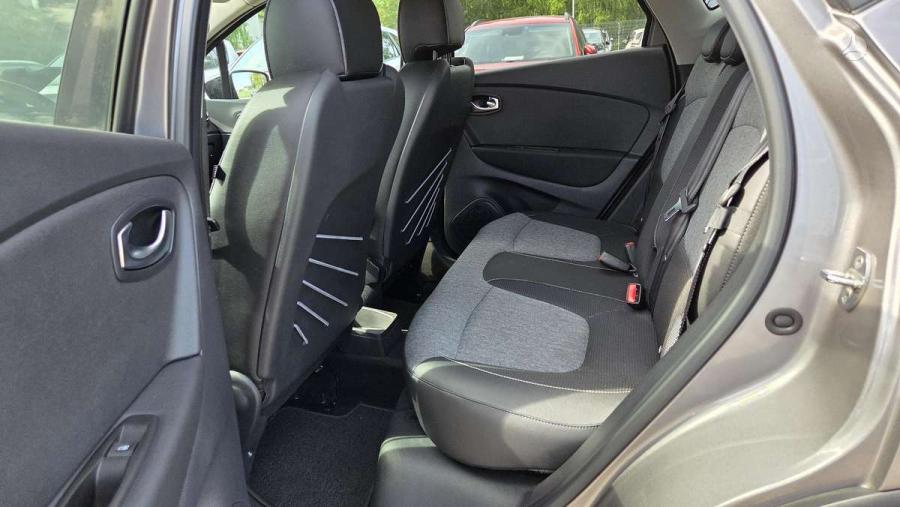 Grey Renault Captur 2019 in Taurage, with an engine capacity of 1.33 L and mileage of 123 thousand km for 9100 €, photo 39 on AUTOMOTO.COM.LV