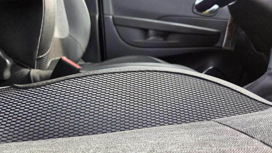Grey Renault Captur 2019 in Taurage, with an engine capacity of 1.33 L and mileage of 123 thousand km for 9100 €, photo 45 on AUTOMOTO.COM.LV