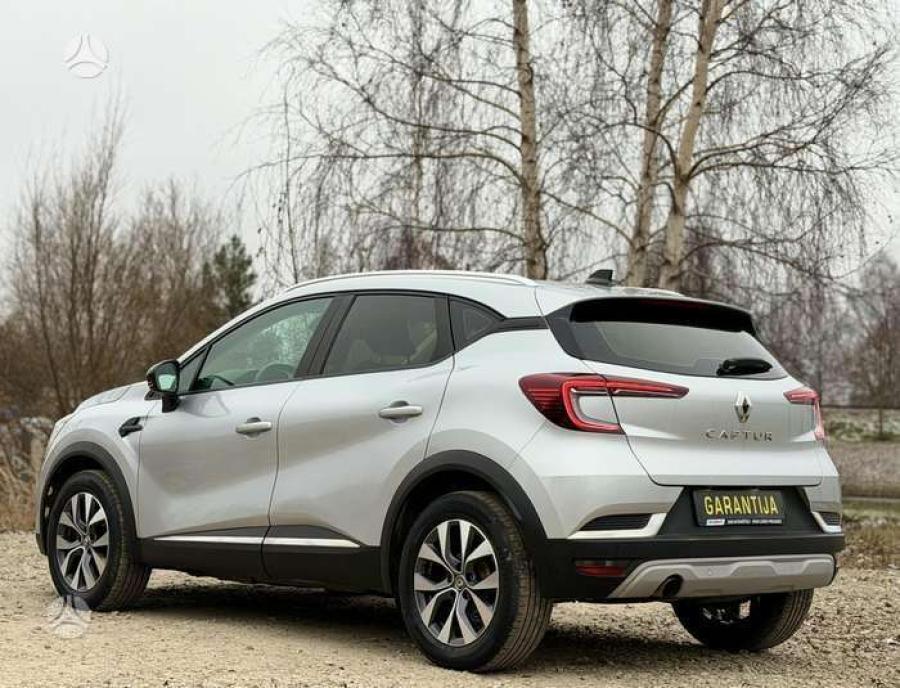 Grey Renault Captur 2020 in Siauliai, with an engine capacity of 1.46 L and mileage of 82 thousand km for 13550 €, photo 1 on AUTOMOTO.COM.LV
