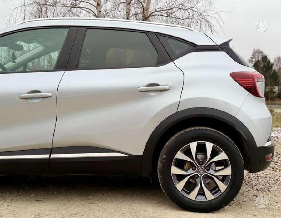 Grey Renault Captur 2020 in Siauliai, with an engine capacity of 1.46 L and mileage of 82 thousand km for 13550 €, photo 12 on AUTOMOTO.COM.LV