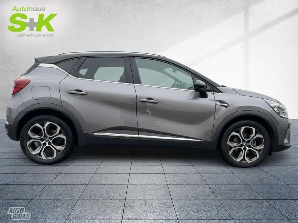 Grey Renault Captur 2021 in Kaunas, with an engine capacity of 1.60 L and mileage of 48 thousand km for 22256 €, photo 4 on AUTOMOTO.COM.LV