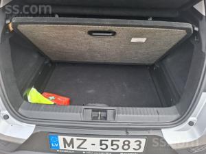 Pelēks Renault Captur 2021 Rīga, ar dzinēja tilpumu 1.00 L un nobraukumu 113 tūkst. km par 10900 €, foto 7 vietnē AUTOMOTO.COM.LV