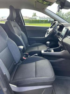Grey Renault Captur 2021 in Taurage, with an engine capacity of 1.46 L and mileage of 186 thousand km for 9200 €, photo 8 on AUTOMOTO.COM.LV