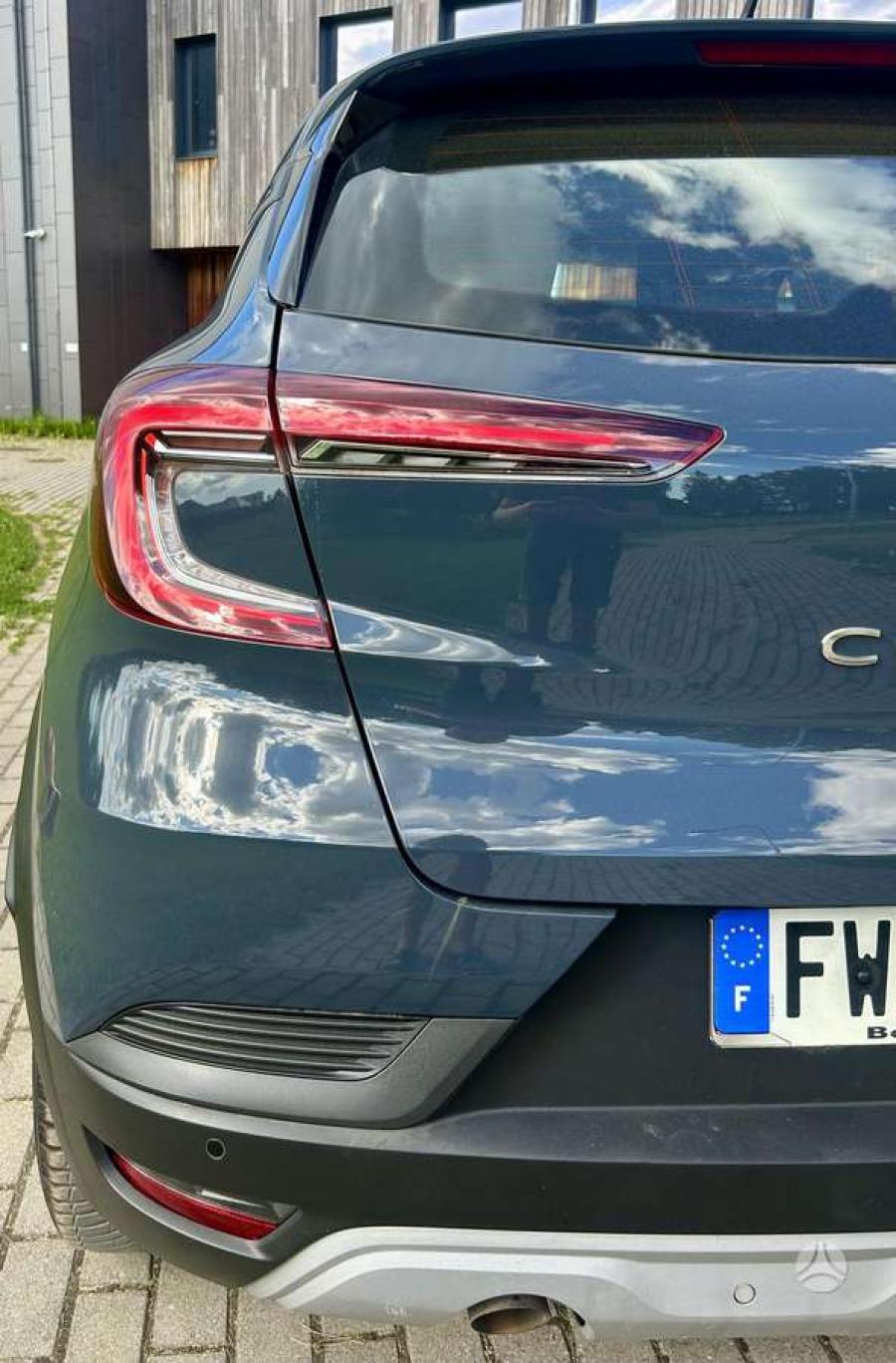 Grey Renault Captur 2021 in Taurage, with an engine capacity of 1.46 L and mileage of 186 thousand km for 9200 €, photo 17 on AUTOMOTO.COM.LV