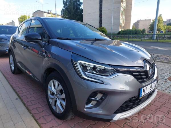 Grey Renault Captur 2021 in Daugavpils, with an engine capacity of 1.30 L and mileage of 36 thousand km for 17000 €, photo 3 on AUTOMOTO.COM.LV