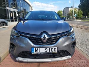 Grey Renault Captur 2021 in Daugavpils, with an engine capacity of 1.30 L and mileage of 36 thousand km for 17000 €, photo 3 on AUTOMOTO.COM.LV