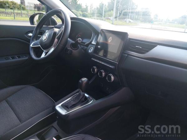 Grey Renault Captur 2021 in Daugavpils, with an engine capacity of 1.30 L and mileage of 36 thousand km for 17000 €, photo 7 on AUTOMOTO.COM.LV