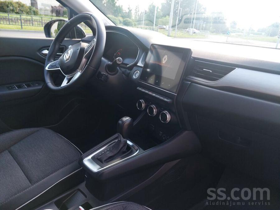 Grey Renault Captur 2021 in Daugavpils, with an engine capacity of 1.30 L and mileage of 36 thousand km for 17000 €, photo 8 on AUTOMOTO.COM.LV