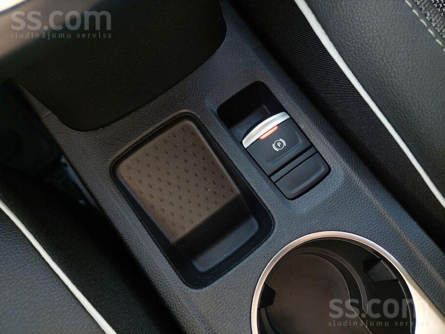 Grey Renault Captur 2021 in Daugavpils, with an engine capacity of 1.30 L and mileage of 36 thousand km for 17000 €, photo 20 on AUTOMOTO.COM.LV