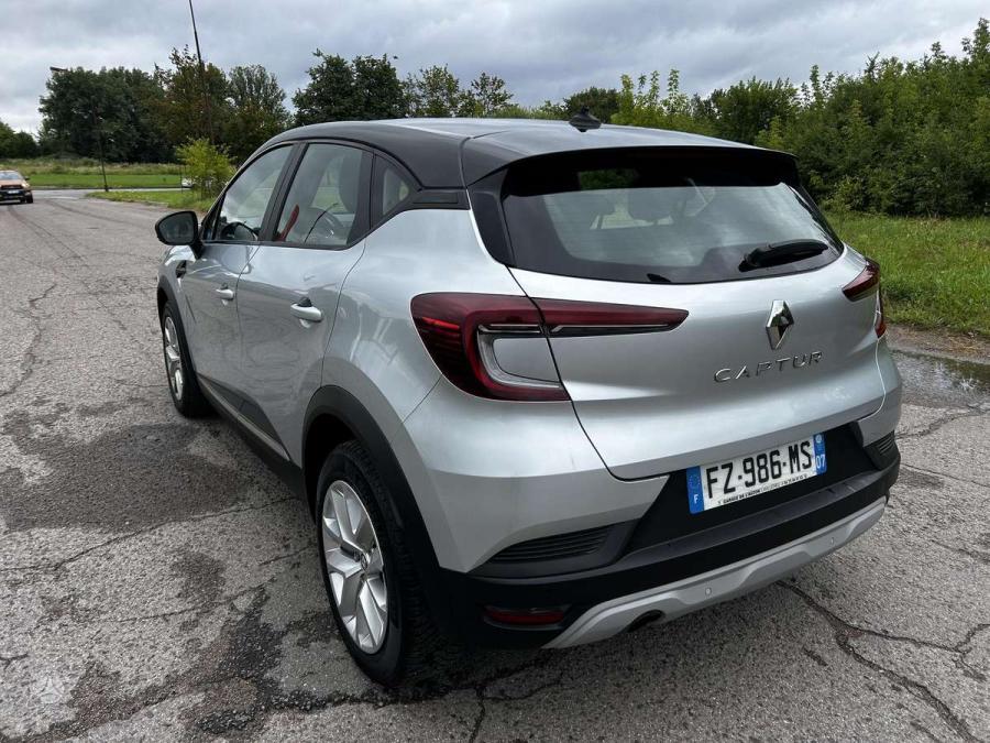 Grey Renault Captur 2021 in Panevezys, with an engine capacity of 1.46 L and mileage of 240 thousand km for 9790 €, photo 6 on AUTOMOTO.COM.LV