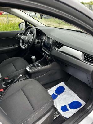 Grey Renault Captur 2021 in Panevezys, with an engine capacity of 1.46 L and mileage of 240 thousand km for 9790 €, photo 10 on AUTOMOTO.COM.LV