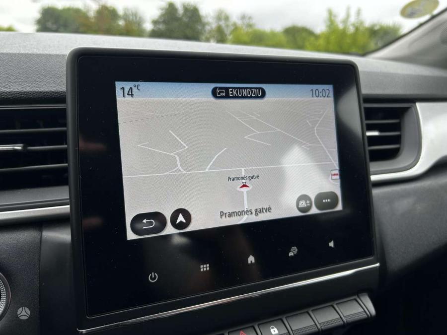 Grey Renault Captur 2021 in Panevezys, with an engine capacity of 1.46 L and mileage of 240 thousand km for 9790 €, photo 17 on AUTOMOTO.COM.LV