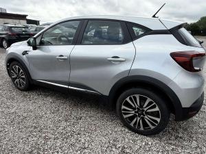 Grey Renault Captur 2021 in Kretinga, with an engine capacity of 1.46 L and mileage of 26 thousand km for 13999 €, photo 7 on AUTOMOTO.COM.LV