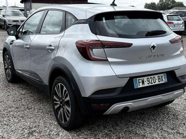 Grey Renault Captur 2021 in Kretinga, with an engine capacity of 1.46 L and mileage of 26 thousand km for 13999 €, photo 7 on AUTOMOTO.COM.LV