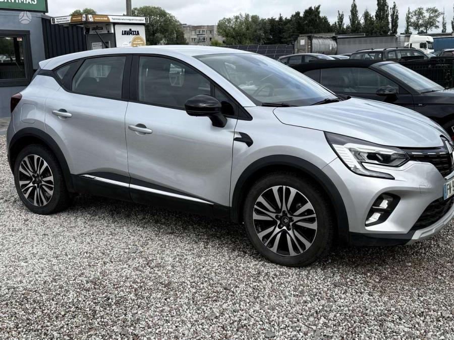 Grey Renault Captur 2021 in Kretinga, with an engine capacity of 1.46 L and mileage of 26 thousand km for 13999 €, photo 13 on AUTOMOTO.COM.LV
