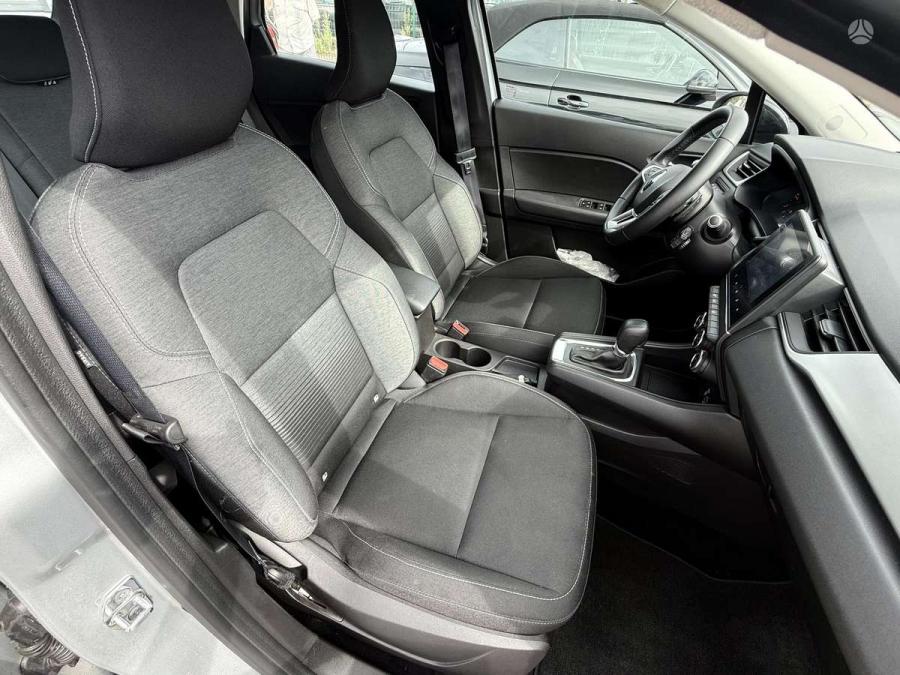 Grey Renault Captur 2021 in Kretinga, with an engine capacity of 1.46 L and mileage of 26 thousand km for 13999 €, photo 31 on AUTOMOTO.COM.LV