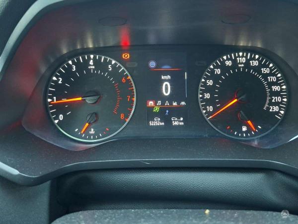 Grey Renault Captur 2021 in Taurage, with an engine capacity of 1.00 L and mileage of 52 thousand km for 9600 €, photo 10 on AUTOMOTO.COM.LV