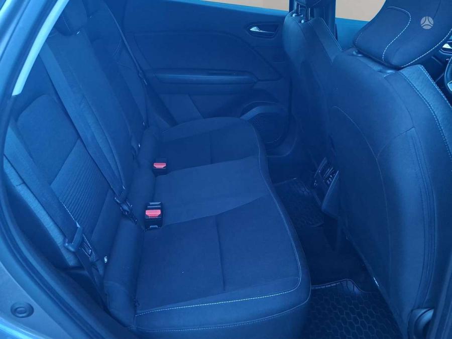 Grey Renault Captur 2021 in Taurage, with an engine capacity of 1.00 L and mileage of 52 thousand km for 9600 €, photo 20 on AUTOMOTO.COM.LV