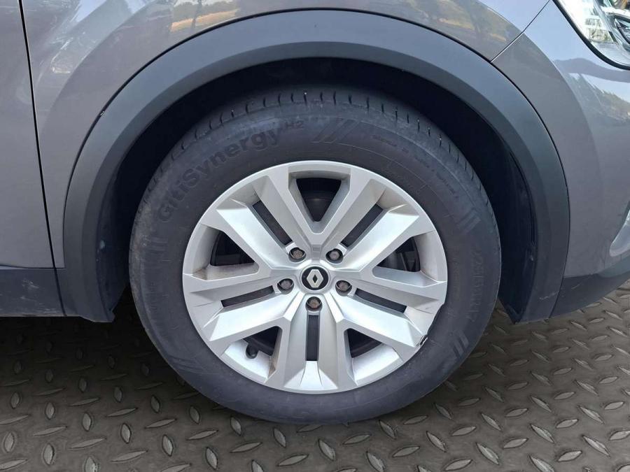 Grey Renault Captur 2021 in Taurage, with an engine capacity of 1.00 L and mileage of 52 thousand km for 9600 €, photo 25 on AUTOMOTO.COM.LV