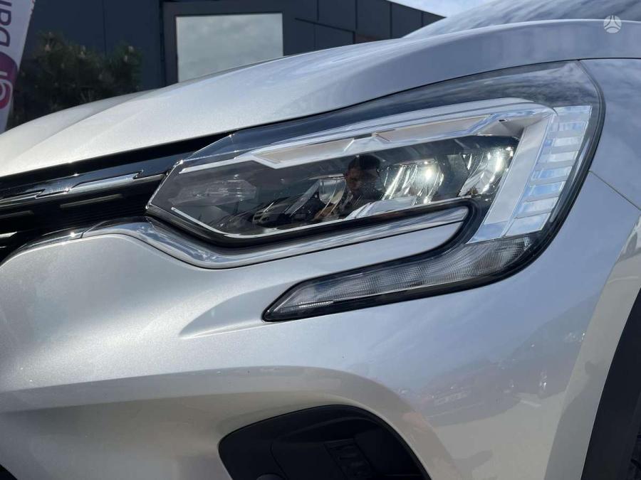 Grey Renault Captur 2021 in Taurage, with an engine capacity of 1.46 L and mileage of 199 thousand km for 9500 €, photo 4 on AUTOMOTO.COM.LV