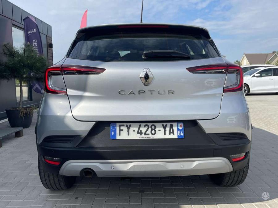 Grey Renault Captur 2021 in Taurage, with an engine capacity of 1.46 L and mileage of 199 thousand km for 9500 €, photo 7 on AUTOMOTO.COM.LV