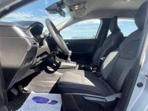Grey Renault Captur 2021 in Taurage, with an engine capacity of 1.46 L and mileage of 199 thousand km for 9500 €, photo 14 on AUTOMOTO.COM.LV