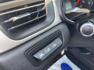 Grey Renault Captur 2021 in Taurage, with an engine capacity of 1.46 L and mileage of 199 thousand km for 9500 €, photo 15 on AUTOMOTO.COM.LV