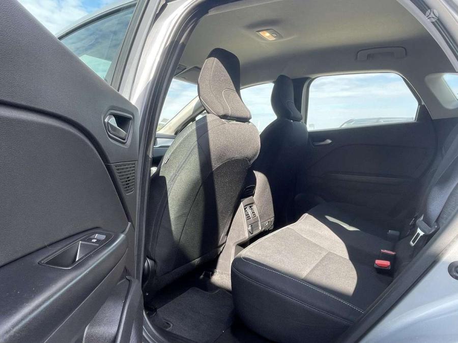 Grey Renault Captur 2021 in Taurage, with an engine capacity of 1.46 L and mileage of 199 thousand km for 9500 €, photo 17 on AUTOMOTO.COM.LV