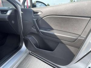 Grey Renault Captur 2021 in Taurage, with an engine capacity of 1.46 L and mileage of 199 thousand km for 9500 €, photo 20 on AUTOMOTO.COM.LV