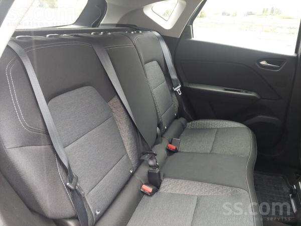 Grey Renault Captur 2022 in Daugavpils, with an engine capacity of 1.00 L and mileage of 24 thousand km for 15900 €, photo 9 on AUTOMOTO.COM.LV