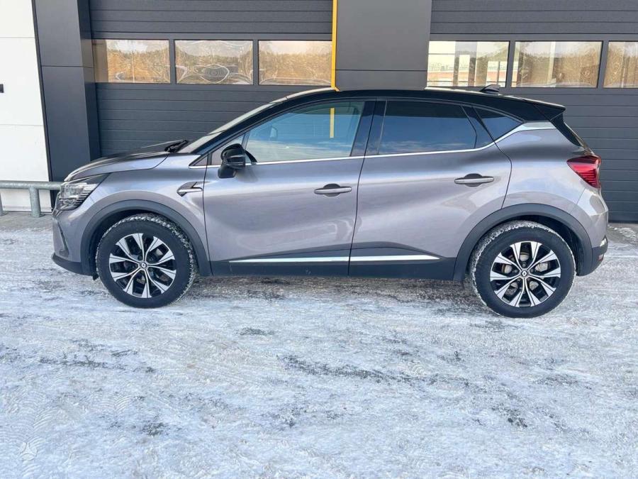 Grey Renault Captur 2023 in Vilnius, with an engine capacity of 1.33 L and mileage of 32 thousand km for 17900 €, photo 3 on AUTOMOTO.COM.LV