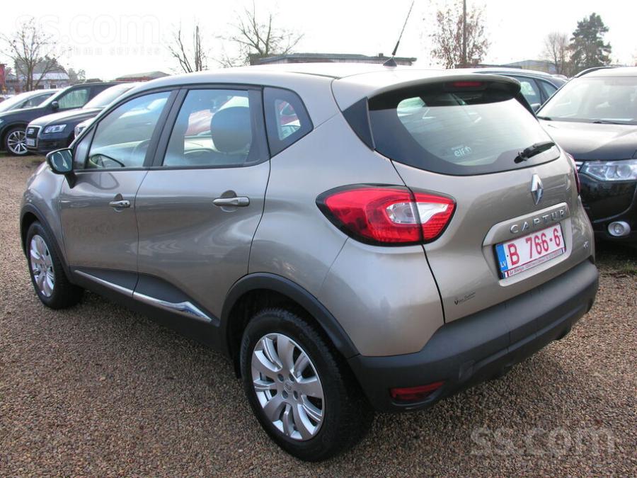 Grey Renault Captur 2013 in Riga, with an engine capacity of 1.50 L and mileage of 192 thousand km for 5950 €, photo 5 on AUTOMOTO.COM.LV