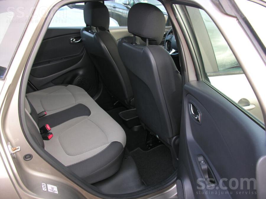 Grey Renault Captur 2013 in Riga, with an engine capacity of 1.50 L and mileage of 192 thousand km for 5950 €, photo 8 on AUTOMOTO.COM.LV