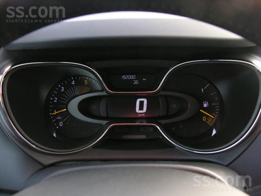 Grey Renault Captur 2013 in Riga, with an engine capacity of 1.50 L and mileage of 192 thousand km for 5950 €, photo 12 on AUTOMOTO.COM.LV