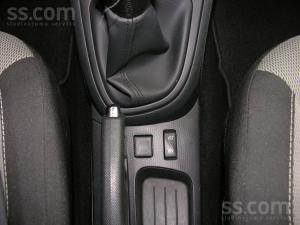 Grey Renault Captur 2013 in Riga, with an engine capacity of 1.50 L and mileage of 192 thousand km for 5950 €, photo 14 on AUTOMOTO.COM.LV