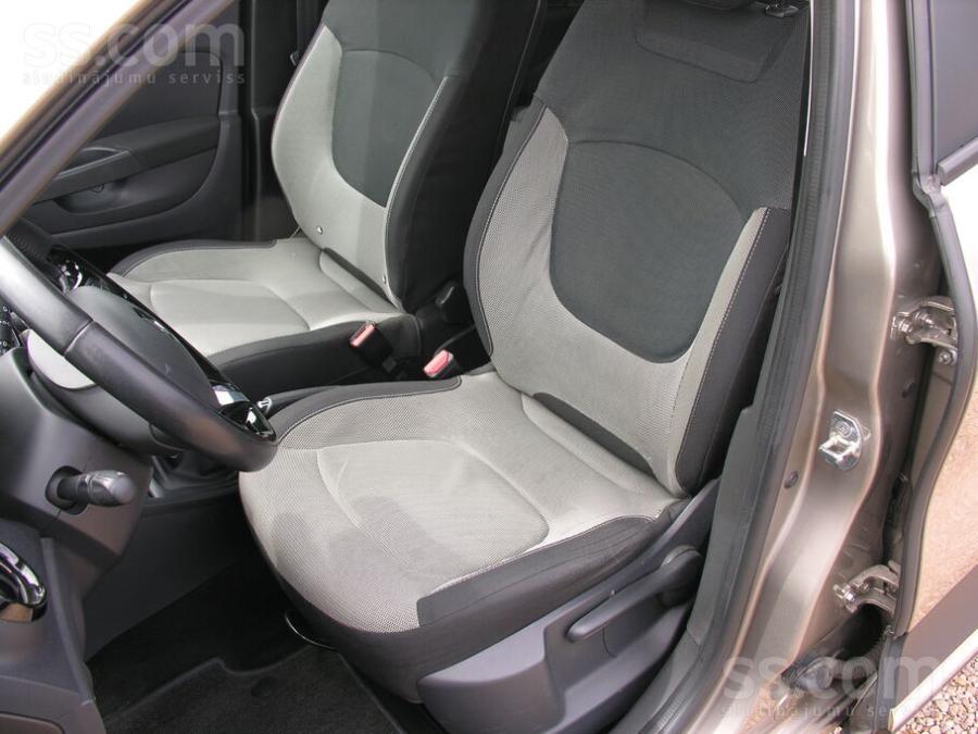 Grey Renault Captur 2013 in Riga, with an engine capacity of 1.50 L and mileage of 194 thousand km for 5990 €, photo 11 on AUTOMOTO.COM.LV