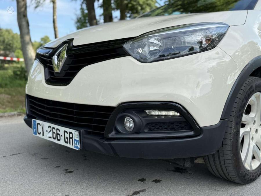 Grey Renault Captur 2013 in Taurage, with an engine capacity of 1.50 L and mileage of 211 thousand km for 4700 €, photo 8 on AUTOMOTO.COM.LV