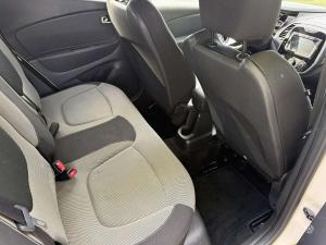 Grey Renault Captur 2013 in Taurage, with an engine capacity of 1.50 L and mileage of 211 thousand km for 4700 €, photo 11 on AUTOMOTO.COM.LV