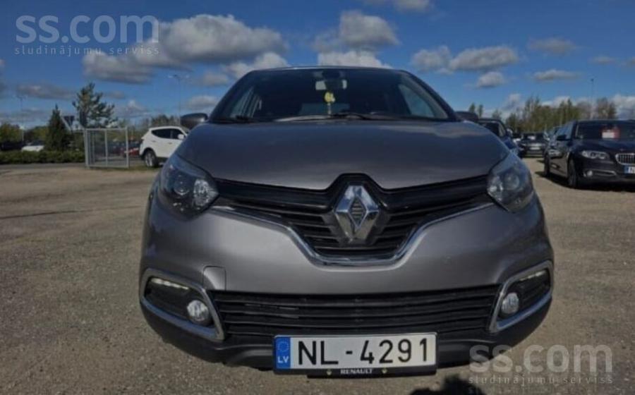 Grey Renault Captur 2013 in Daugavpils, with an engine capacity of 1.50 L and mileage of 0 thousand km for 5200 €, photo 3 on AUTOMOTO.COM.LV