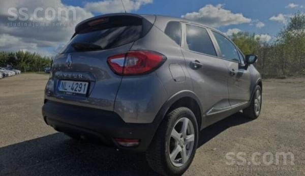 Pelēks Renault Captur 2013 Daugavpils, ar dzinēja tilpumu 1.50 L un nobraukumu 0 tūkst. km par 5200 €, foto 4 vietnē AUTOMOTO.COM.LV