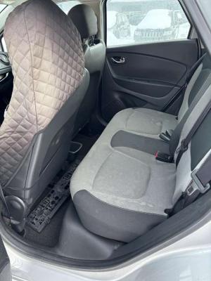 Grey Renault Captur 2014 in Taurage, with an engine capacity of 1.50 L and mileage of 240 thousand km for 4600 €, photo 6 on AUTOMOTO.COM.LV