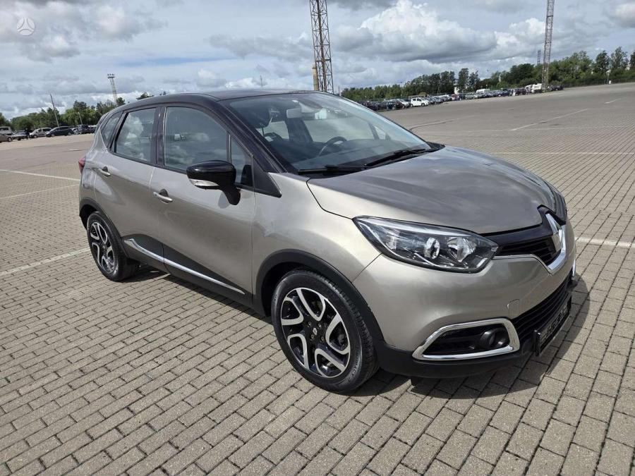 Grey Renault Captur 2014 in Marijampole, with an engine capacity of 1.20 L and mileage of 119 thousand km for 5850 €, photo 1 on AUTOMOTO.COM.LV