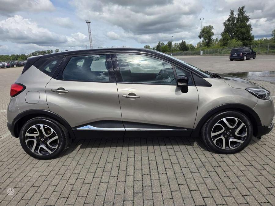 Grey Renault Captur 2014 in Marijampole, with an engine capacity of 1.20 L and mileage of 119 thousand km for 5850 €, photo 3 on AUTOMOTO.COM.LV