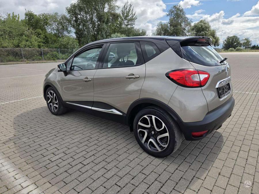 Grey Renault Captur 2014 in Marijampole, with an engine capacity of 1.20 L and mileage of 119 thousand km for 5850 €, photo 9 on AUTOMOTO.COM.LV