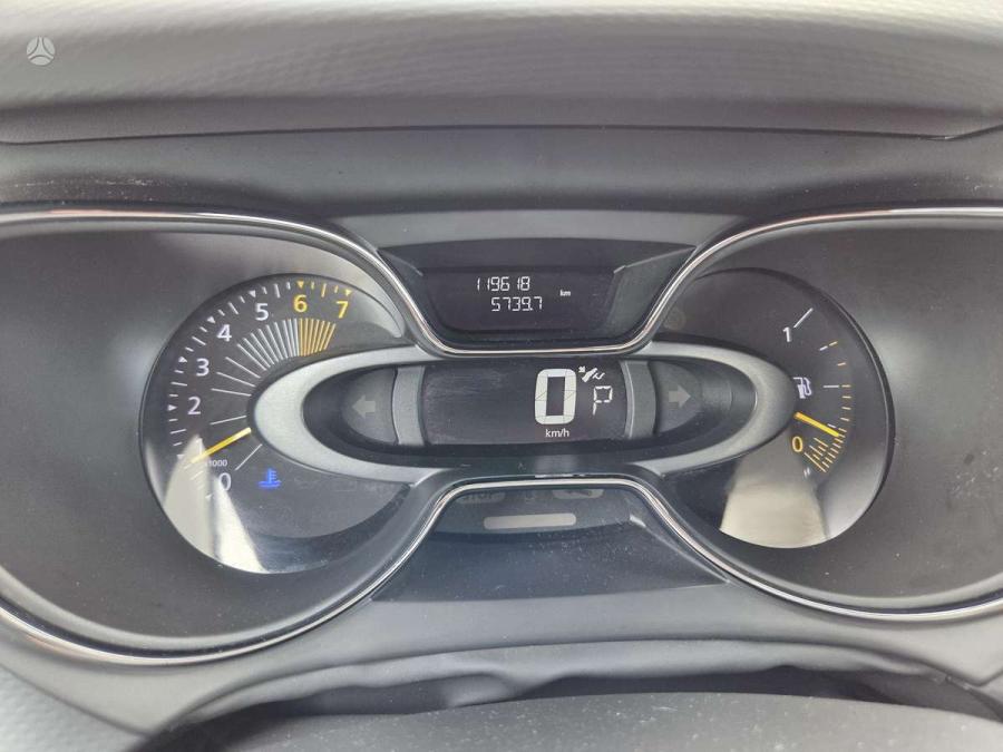 Grey Renault Captur 2014 in Marijampole, with an engine capacity of 1.20 L and mileage of 119 thousand km for 5850 €, photo 10 on AUTOMOTO.COM.LV