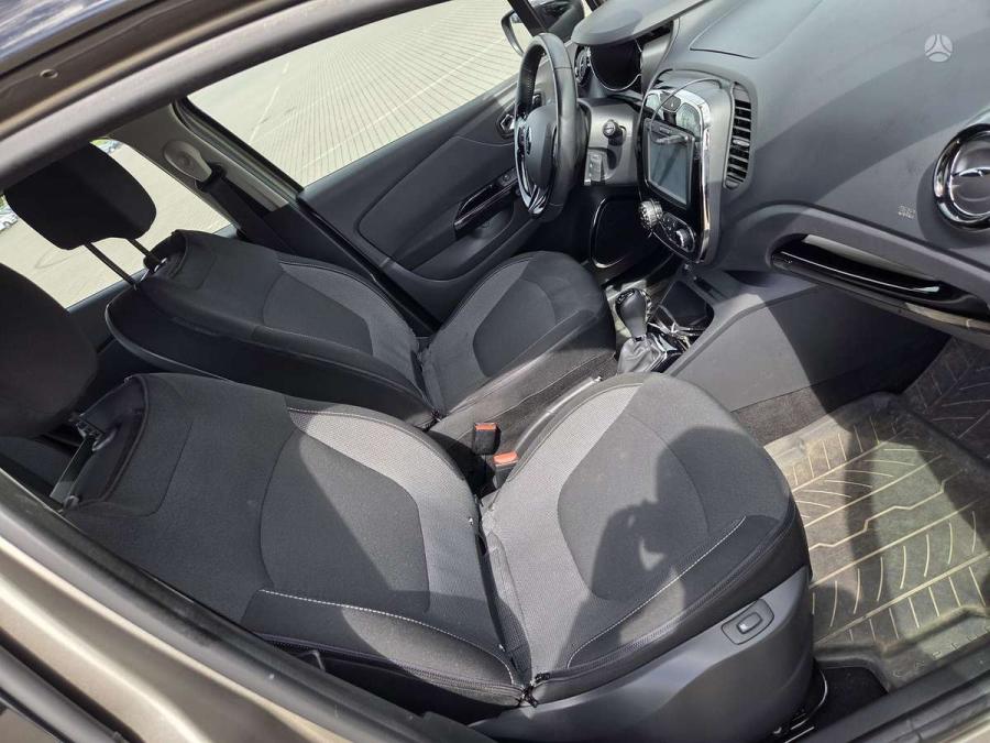 Grey Renault Captur 2014 in Marijampole, with an engine capacity of 1.20 L and mileage of 119 thousand km for 5850 €, photo 14 on AUTOMOTO.COM.LV