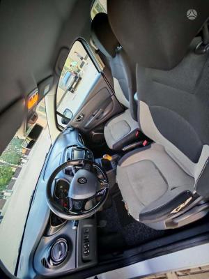 Grey Renault Captur 2014 in Taurage, with an engine capacity of 1.46 L and mileage of 232 thousand km for 4000 €, photo 14 on AUTOMOTO.COM.LV